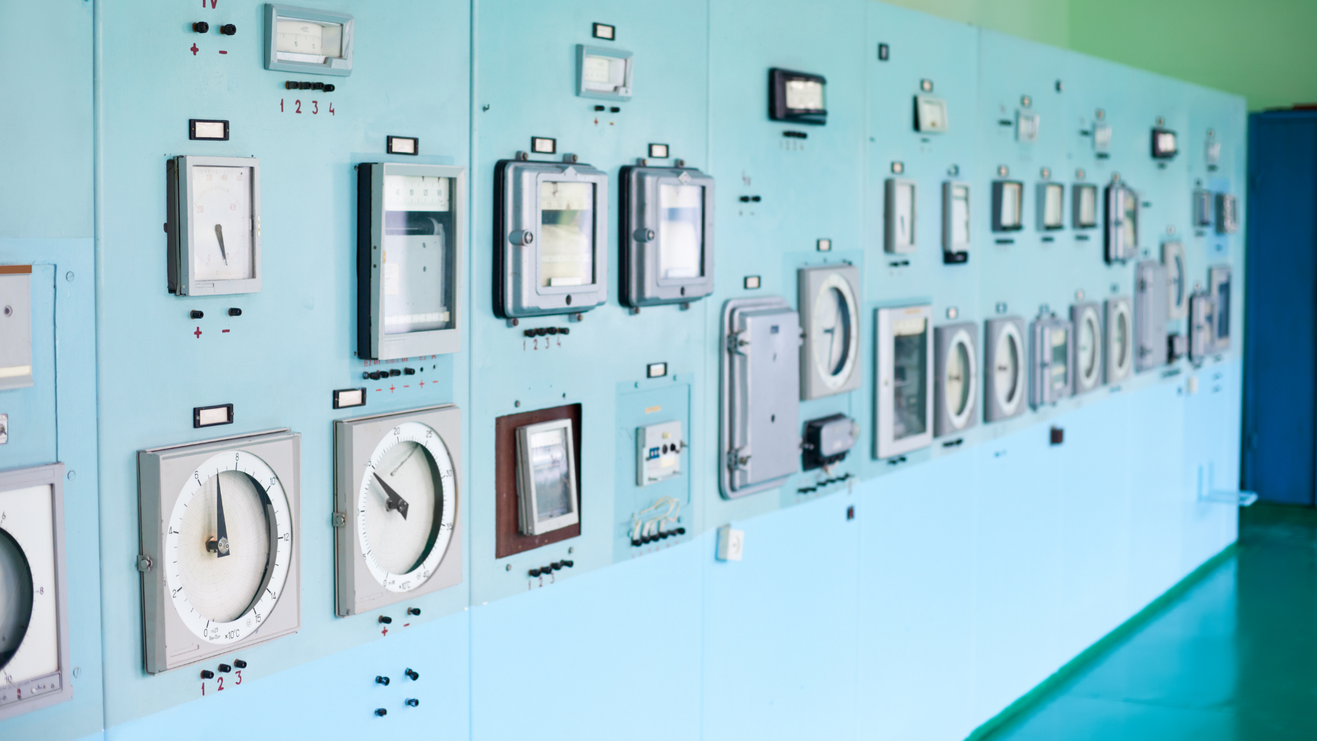 Identifying, Tracking, Monitoring and Reporting WHS Risk Metrics. WHS ...